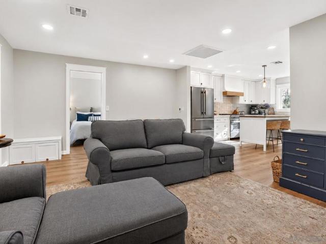 8032 Buckthorn