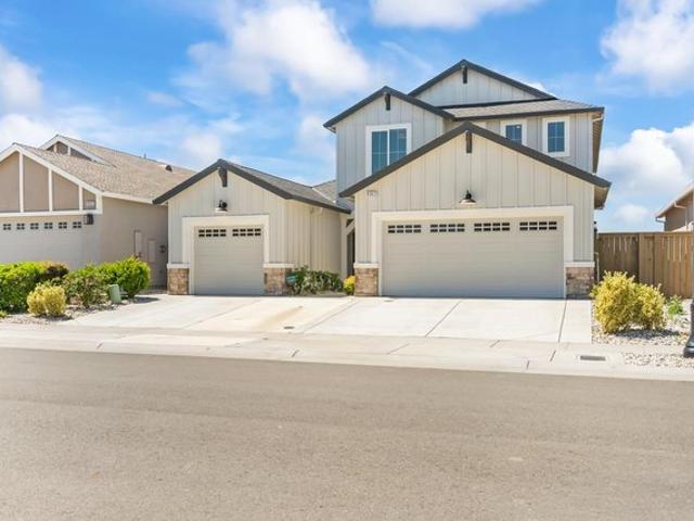 8032 Challis Cir, Roseville, CA 95747