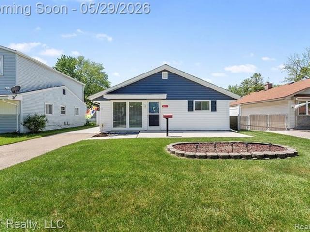 8032 Clippert St, Taylor, MI 48180