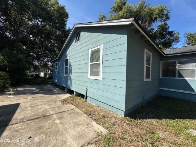 8032 Lexington Dr, Jacksonville, FL 32208 | Compass