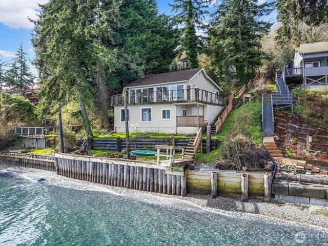 8032 SW Hawthorne Ln, Vashon, WA 98070