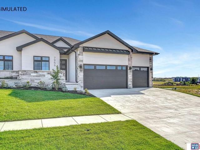 8032 S 43rd St, Lincoln, NE 68516