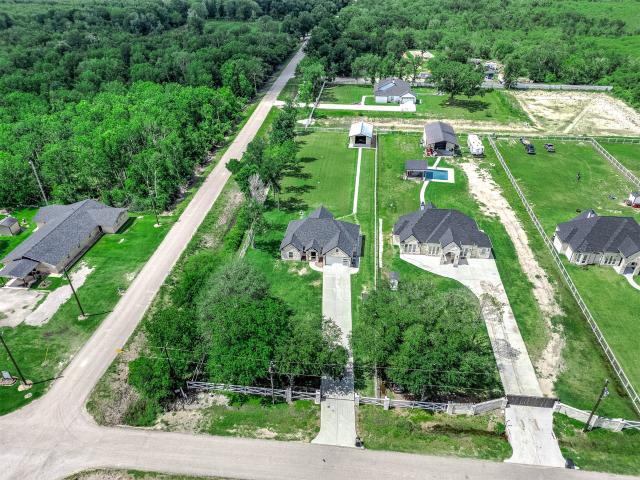 8032 Short Rd Road