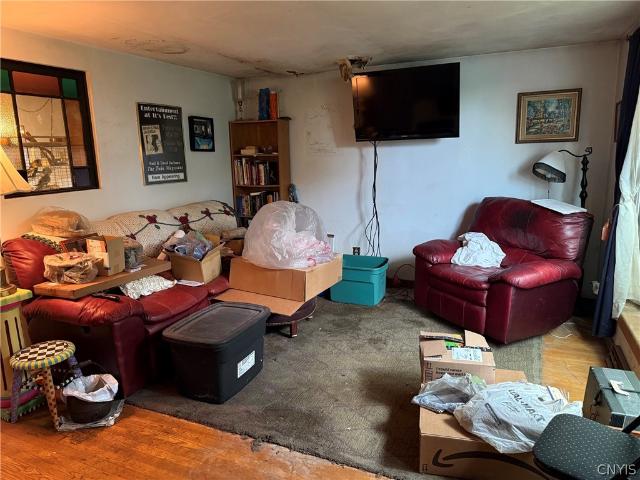 8032 Thompson Road