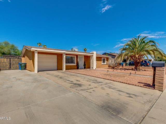 8032 W Clayton Dr, Phoenix, AZ 85033 | Compass