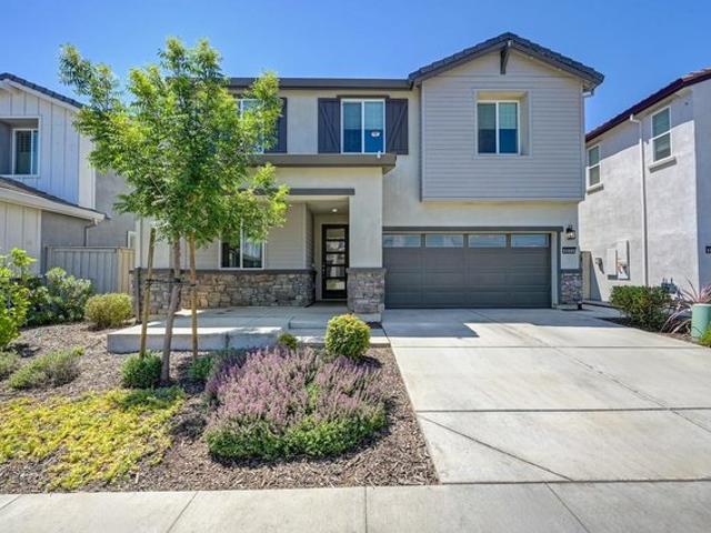 8033 Oxbow Landing Loop, Roseville, CA 95747