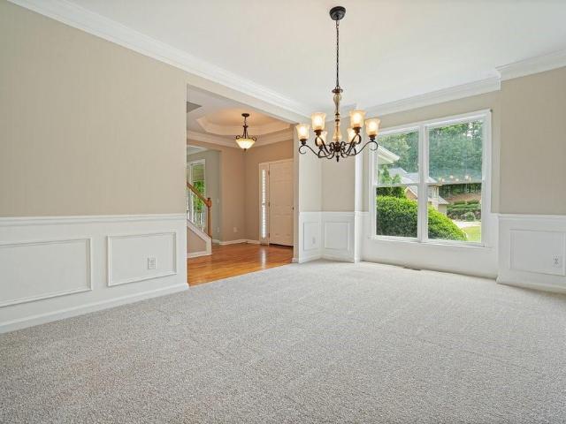 8033 Ridge Valley