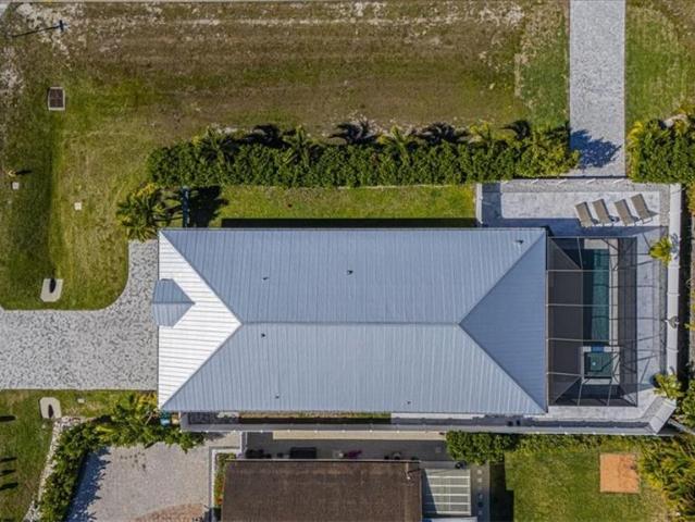 803 92nd Ave N, Naples, FL 34108 | MLS #226005