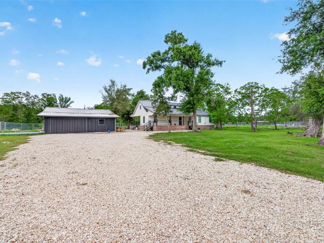803 County Road 772