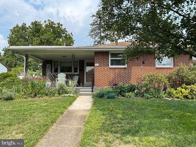 803 Carol Cir, New Cumberland, PA 17070