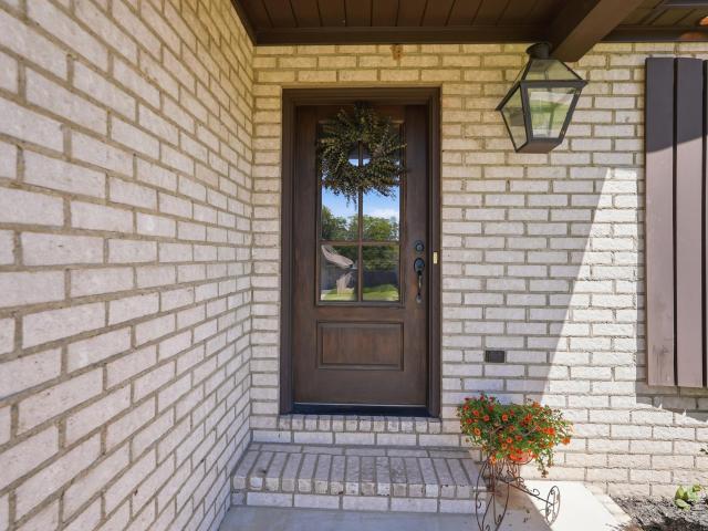 803 Adamson Dr