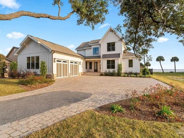 803 Bayshore Dr, Pensacola, FL 32507