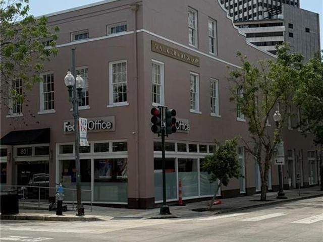 803 Baronne Street