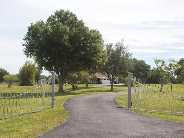 803 Bel Air Star Pkwy, Sarasota, FL 34240 | MLS #A4679 | Compass