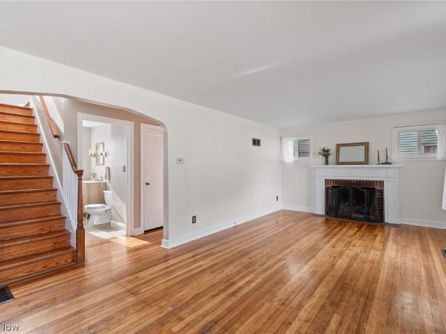 803 Belmont