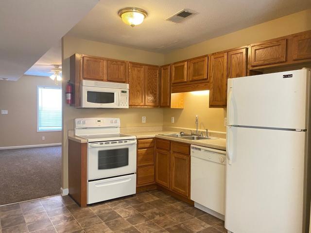 803 Golfview Place # C