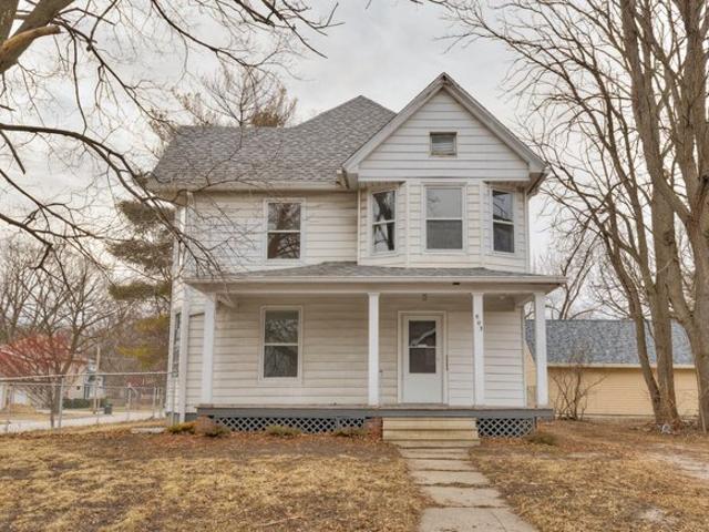 803 Grand Ave, Ames, IA 50010