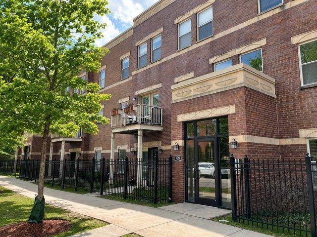 803 E 41st St Apt 1B, Chicago, IL 60653