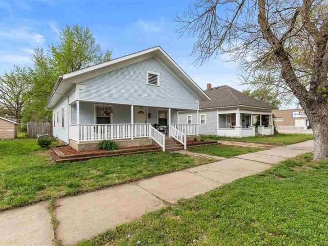 803 E 7th Ave, Hutchinson, KS 67501