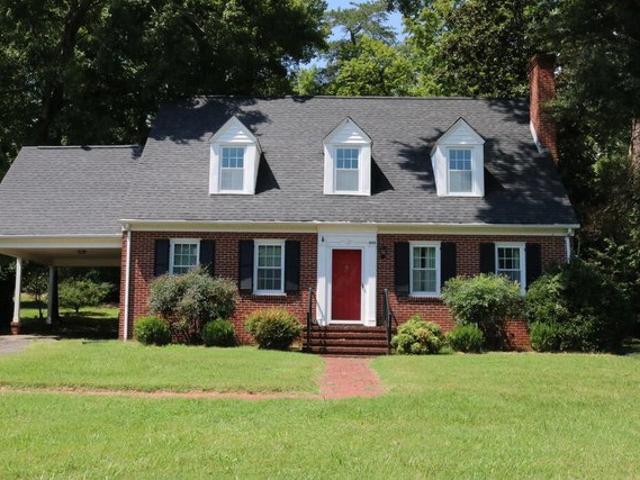 803 Fourth Ave, Farmville, VA 23901