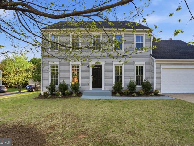 803 Hallyard Court SE