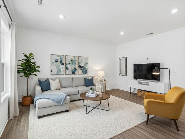 803 Oak Center Drive