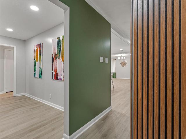 803 Lauderdale