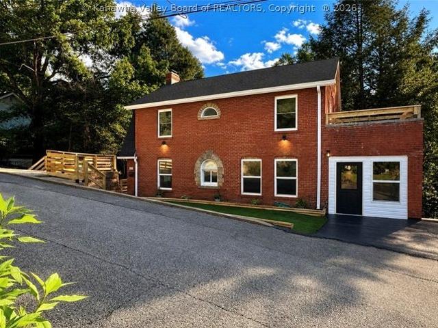 803 Laurel Rd, Charleston, WV 25314