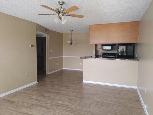 803 Lake Haven Square #101, Brandon, FL 33511