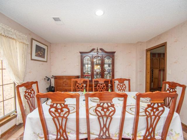 803 Lakeshore Drive E
