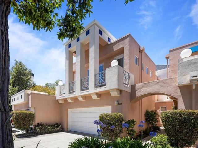 803 Lakeshore Drive