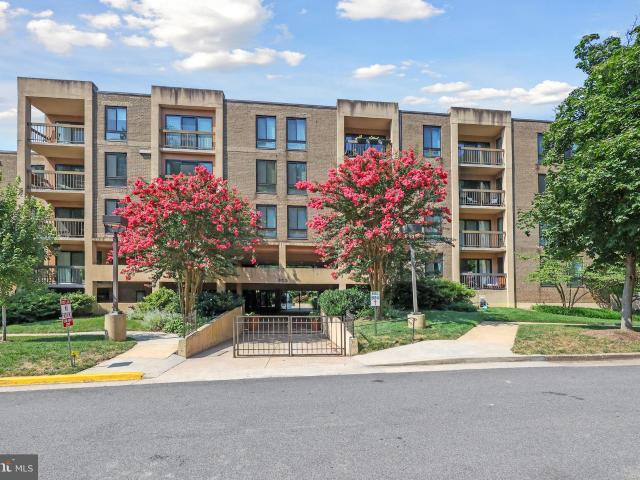 803 N Howard St, Unit 252, Alexandria, VA 22304 | MLS #VAAX2054