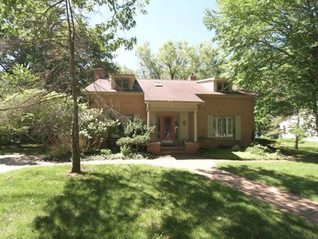 803 N Kalamazoo St, Paw, MI 49079