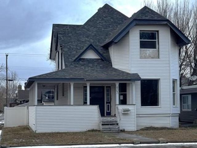 803 N Kendrick Ave, Glendive, MT 59330