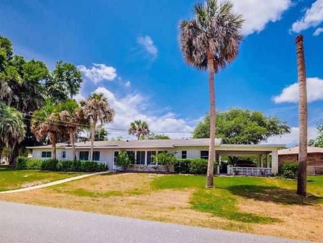 803 N Shore Dr, Leesburg, FL 34748