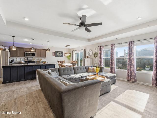 803 New Christman Ln