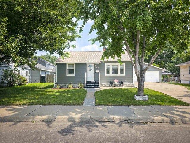 803 S 11th St, Norfolk, NE 68701