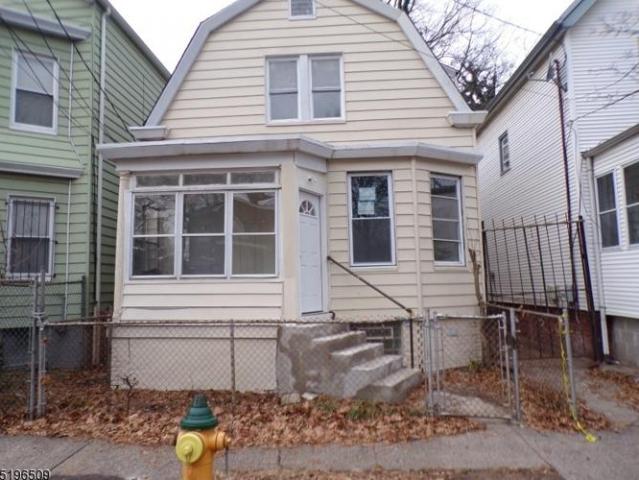 803 S 15th St, Newark, NJ 07108