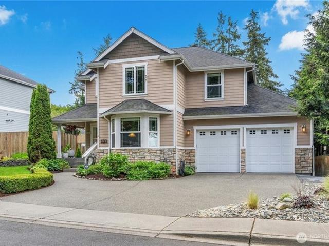 803 S 232nd St, Des Moines, WA 98198