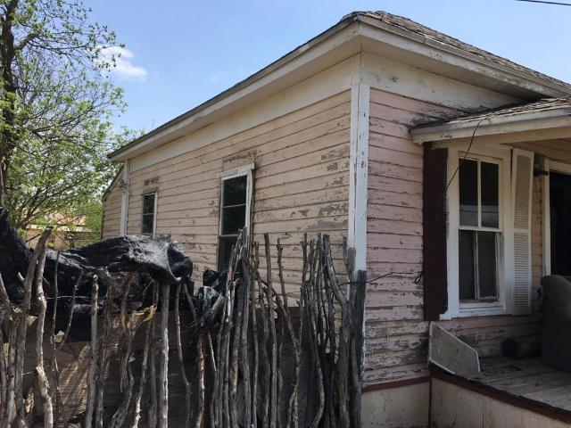 803 S Neches St, Coleman, TX 76834 | MLS #20281 | Compass
