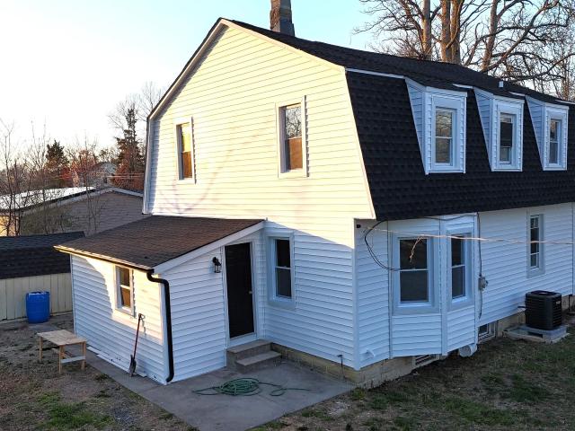 803 Seneca Ave
