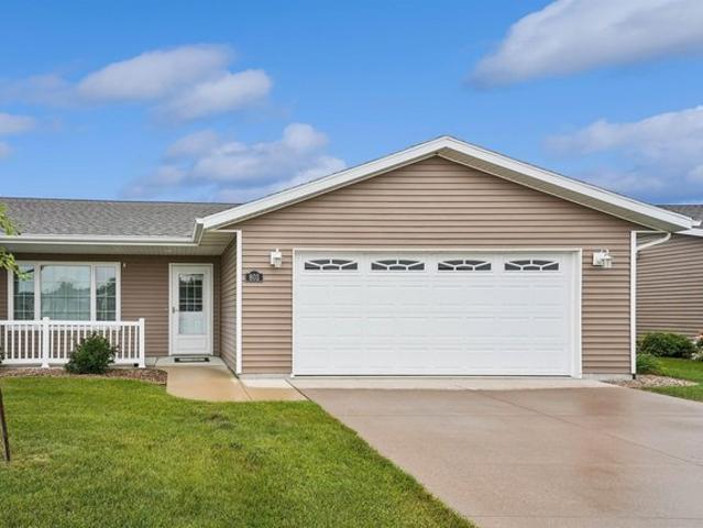 803 SW Spruce Dr Unit 8, Independence, IA 50644