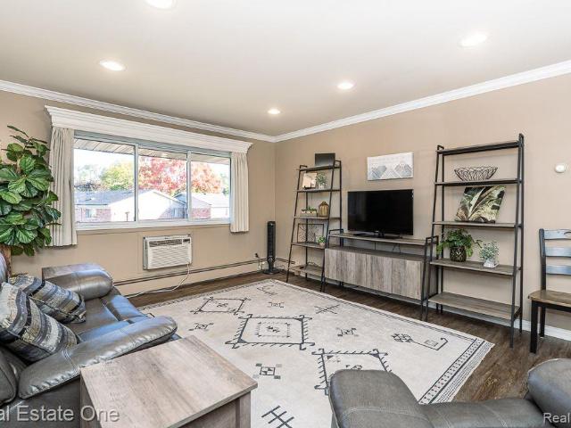 803 PLATE Street # 204