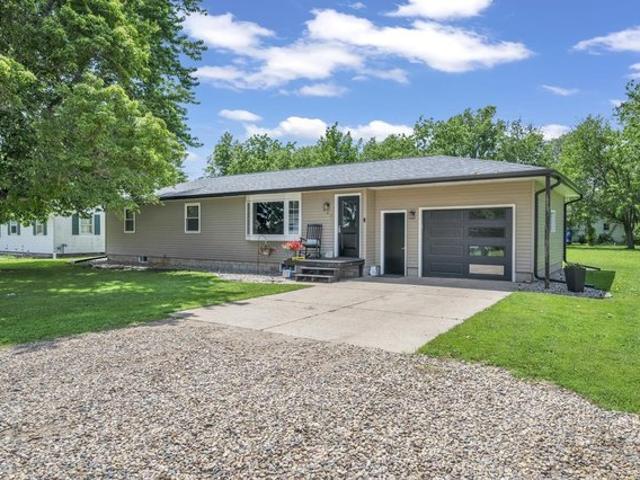 803 Q Ave, Milford, IA 51351