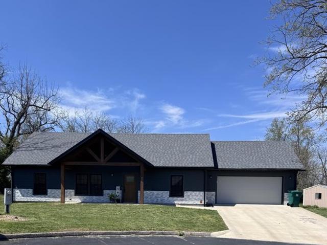 803 Robin Rd, Mountain Grove, MO 65711