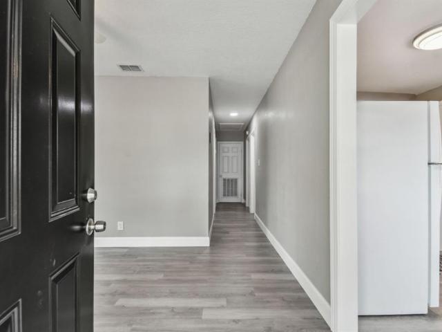 803 W Warren St, Plant City, FL 33563 | MLS #TB8430 | Compass