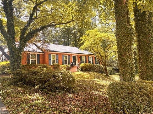 803 W Cornwallis Dr, Greensboro, NC 27408