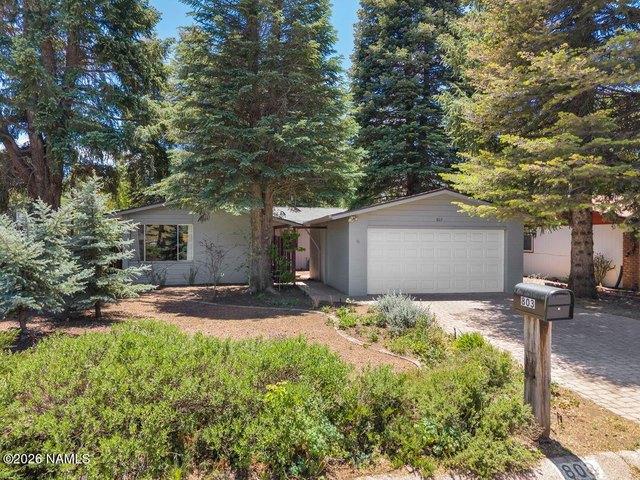 803 W Meade Ln, Flagstaff, AZ 86001