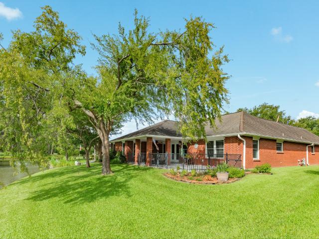 803 W Peach Hollow Circle