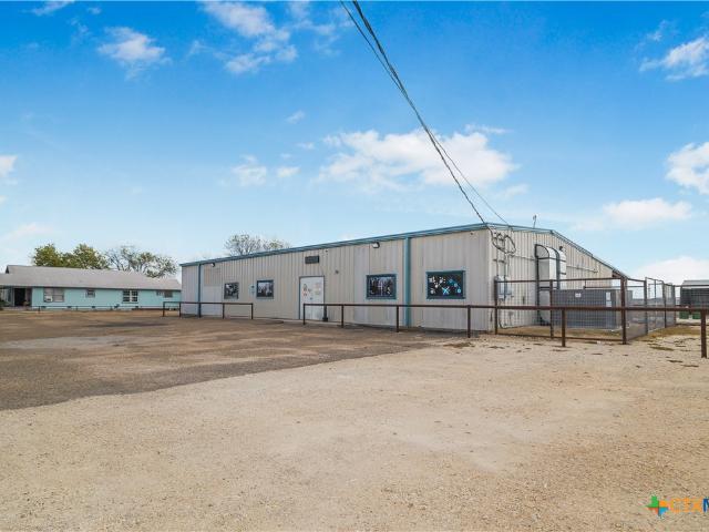 803 US Highway 77a N